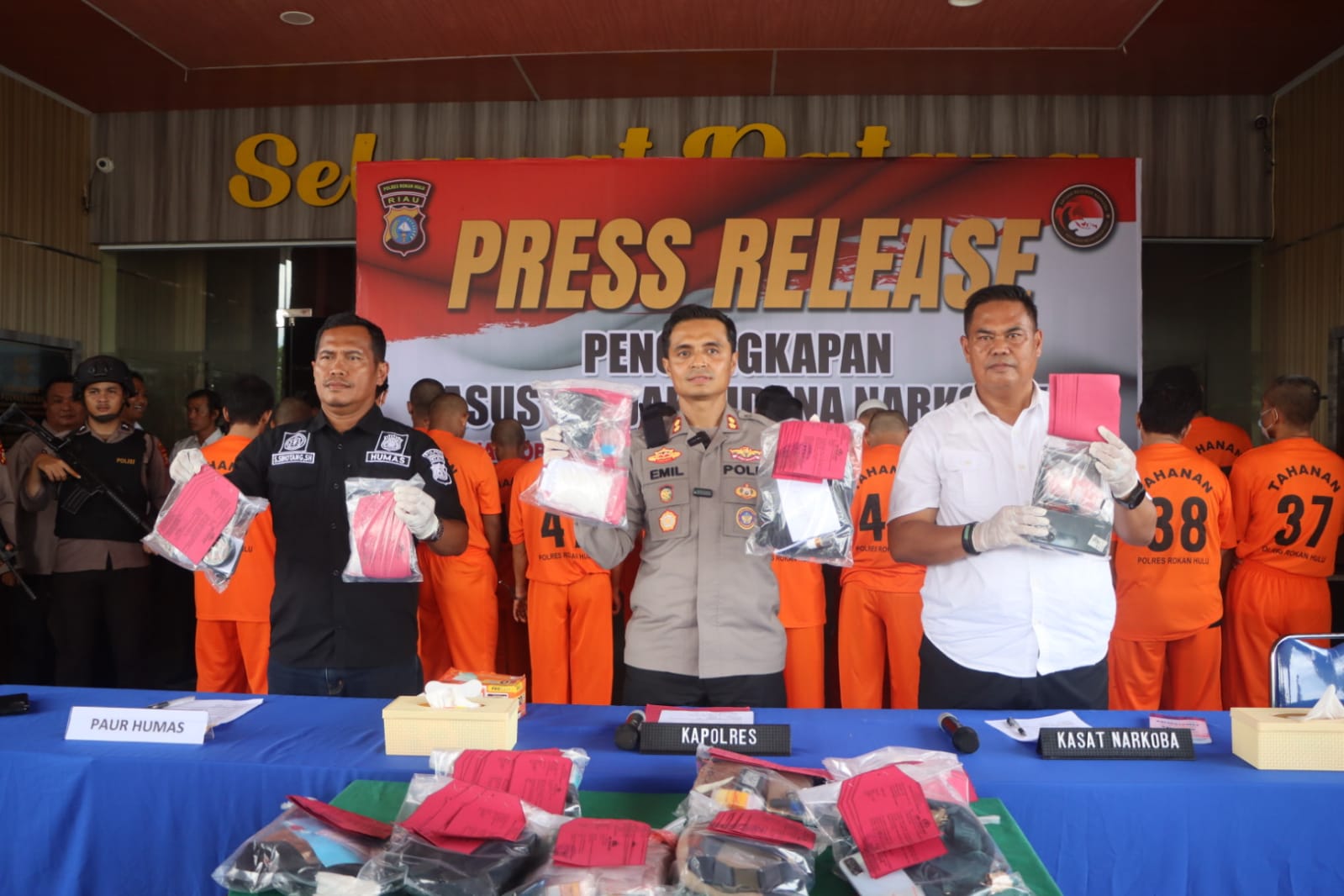 Polres Rohul Gelar Konferensi Pers, Pengungkapan kasus Narkotika,Sebrat ...