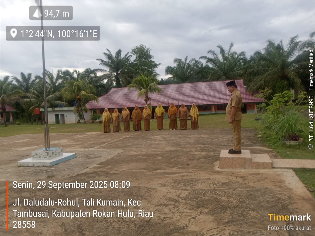 “Kepala Sekolah SMPN 3 Tambusai dan Para Guru Berikan Apresiasi Wabup ...